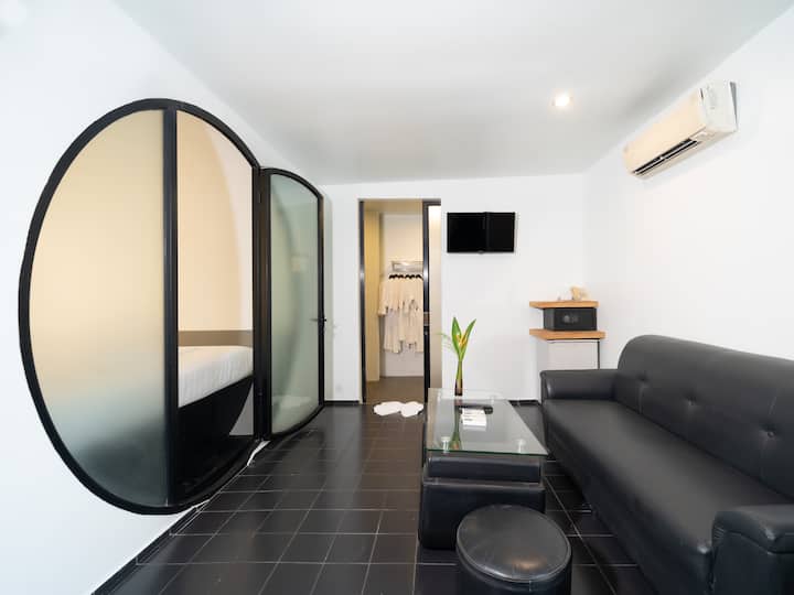 Designer Villa In The City, Unique & Quiet Stay - Cambodia