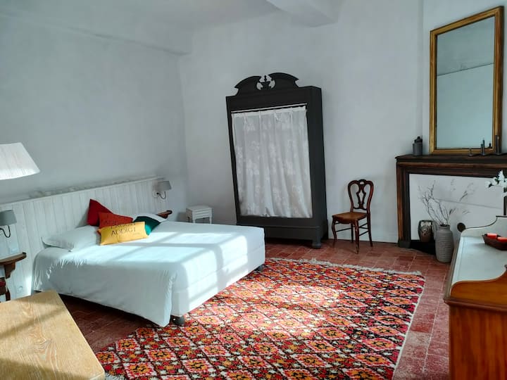 Chambres, Suite Familiale Avec Petit-déjeuners - Saint-Hippolyte-du-Fort