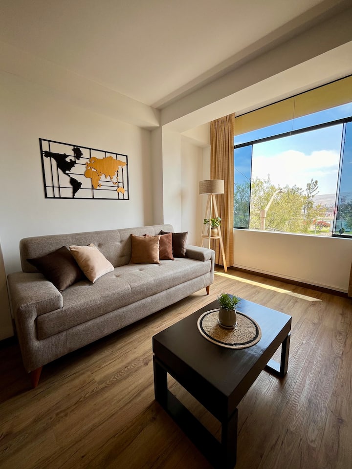 Hermoso Y Cómodo Departamento Con Cochera - Tacna