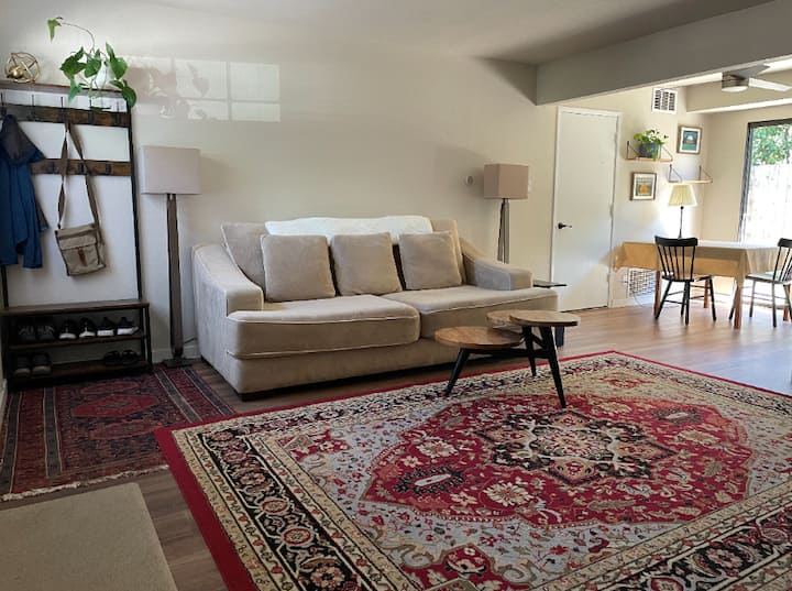 Clean, Quiet, Modern Townhome - Santa Rosa, CA