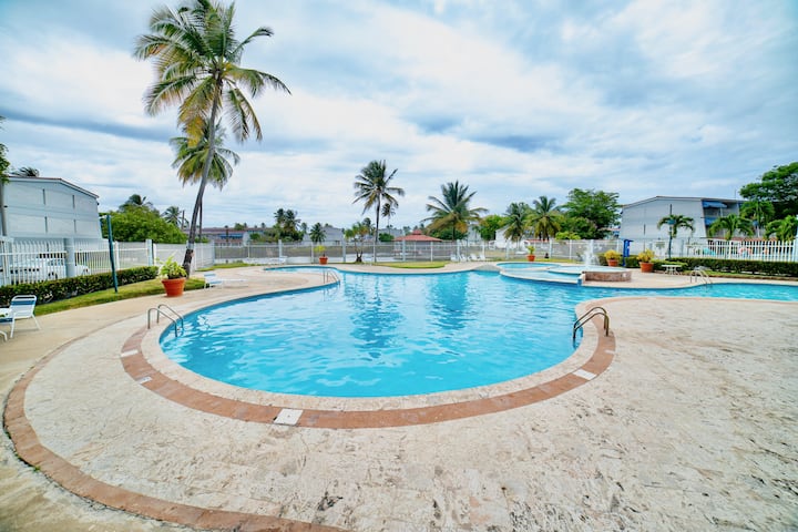 Steps To Beach, Poolside Relaxation Spot - Dorado