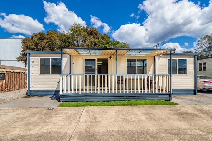 Three Bedroom Cabin - Penrith
