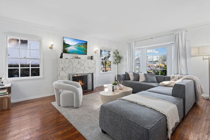 Charming La Brea Heaven + Hot Tub - Culver City