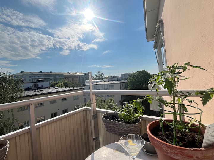 Toppen Läge På Gärdet. 1 120 Cm Säng, Max 2 Pers. - Estocolmo