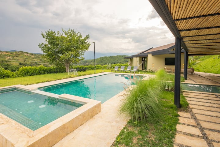 New Luxury Villa In Sopetran Ant - San Jerónimo