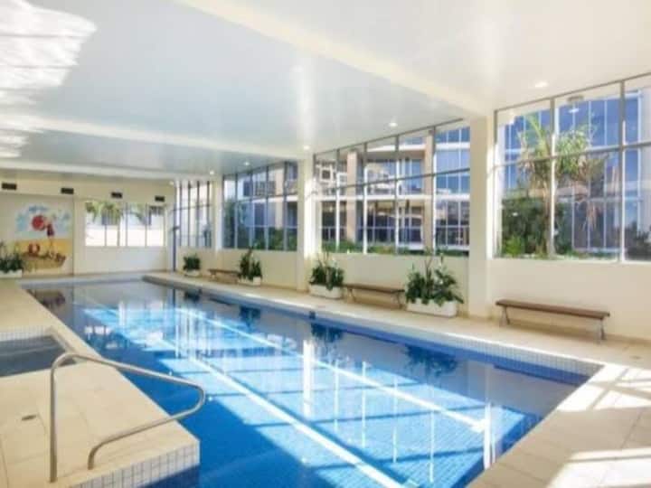 Spacious 2bed, 2bath, Central Location & Pool - Allianz Stadium