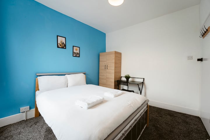 Barking Cosy Rooms - Room 4 - Ilford