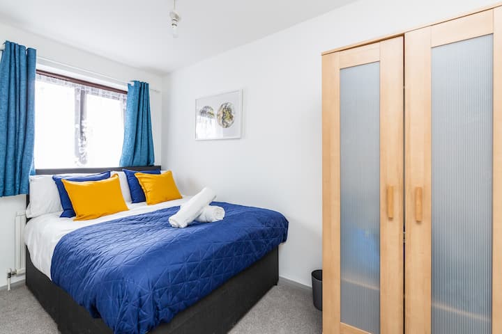 Lighthouse Dagenham!2bdr House - Dagenham