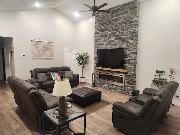 Entire Home In Christiansburg - Blacksburg, VA