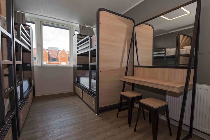 Generator - Bed In Female Dorm - Kopenhagen