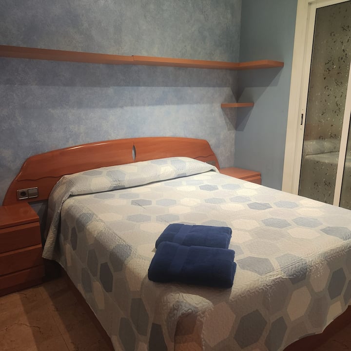 Cute 2 Bedroom Apartment 15 Minutes Universities - Sant Joan Despí