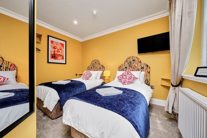 Twin Room In Clarence House - Derry
