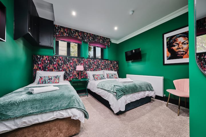 Triple Room At Clarence House - Derry