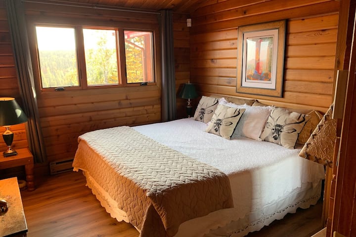 Chambre King, B&b Avec Vue Sur Les Montagnes ! - Laurentides
