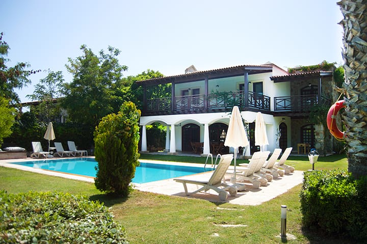 Villa With Private Swimming Pool In Bodrum Bitez - Bodrum