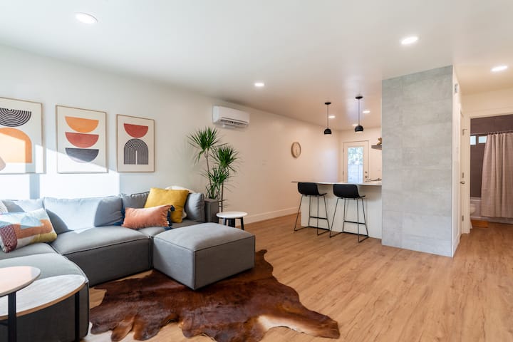 Modern Luxury Apt. W/patio - Redding, CA