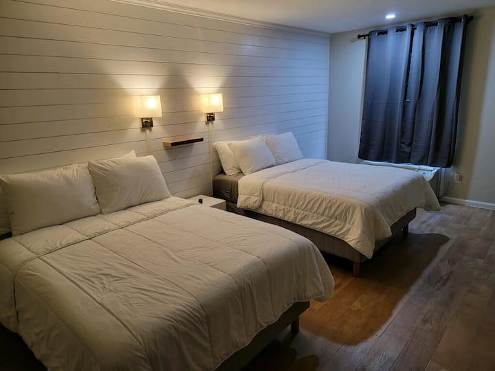 Farmhouse Style Motel Room 20 - Lake City, FL