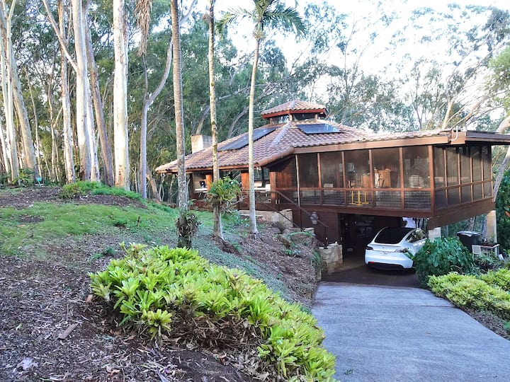 Tree House Hideaway In The Woods - O‘ahu, HI
