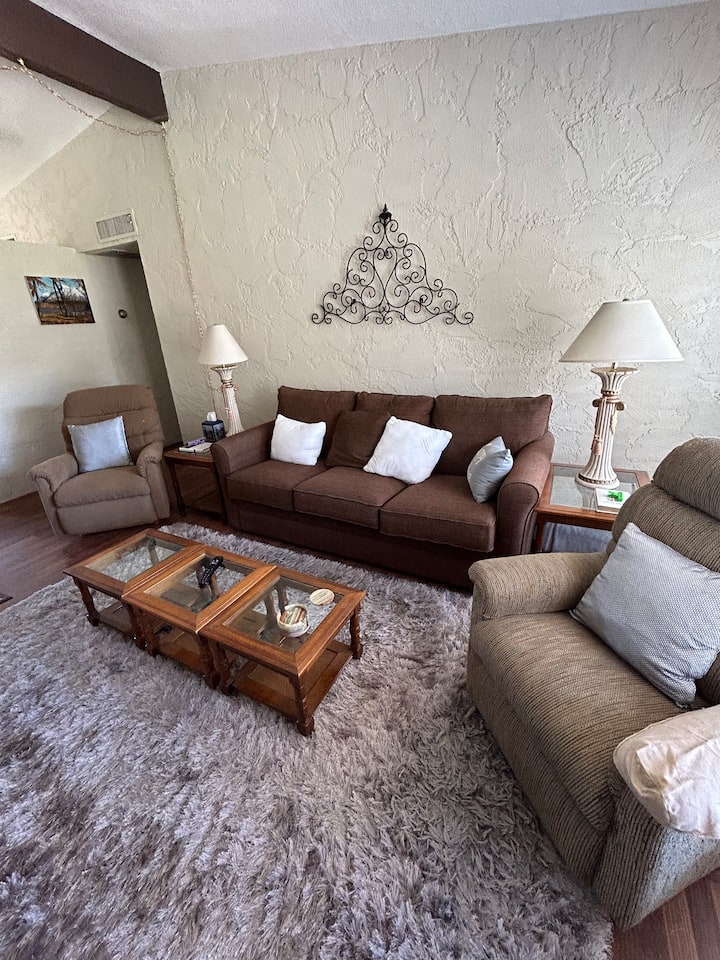 Golden Hills Golf Resort Condo - 梅薩