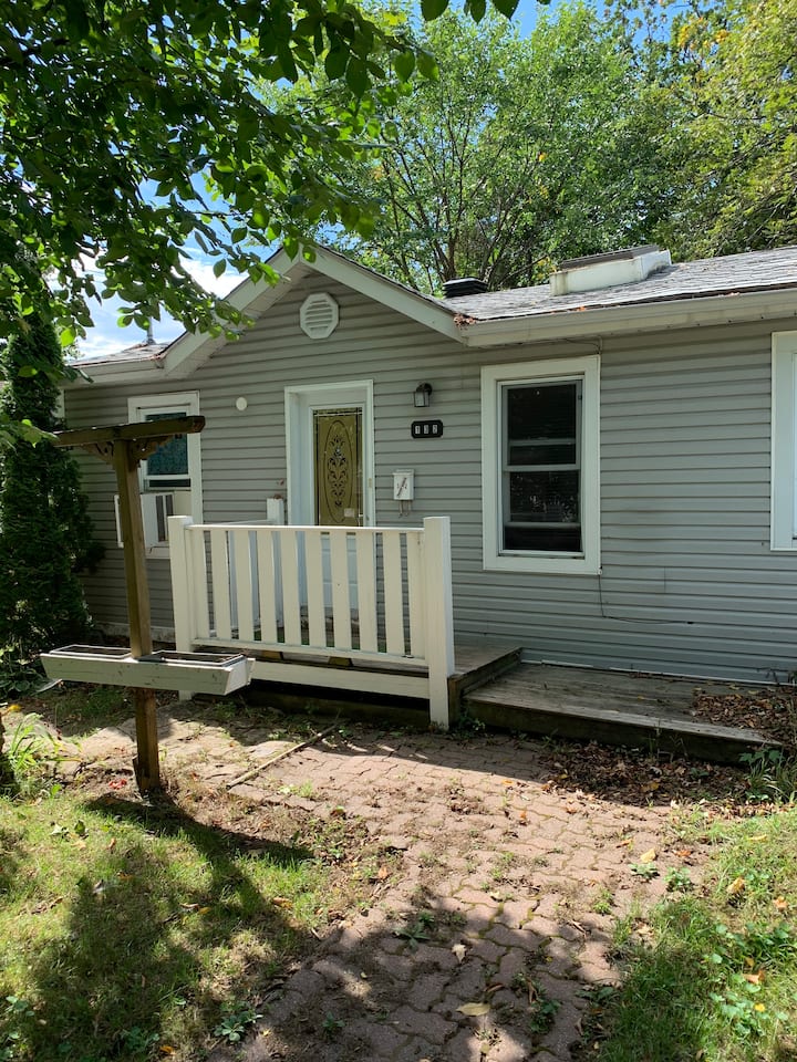 Cozy 3 1/2 Semi-detached - Mirabel