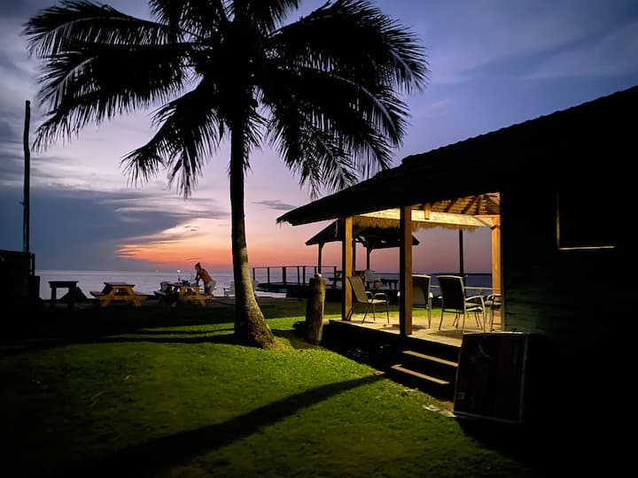 Belles On Ballow - Kookaburra Lodge - Moreton Island