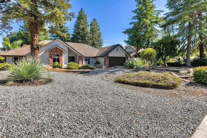 Woodward Park Casita /Pool
Family-friendly Retreat - California