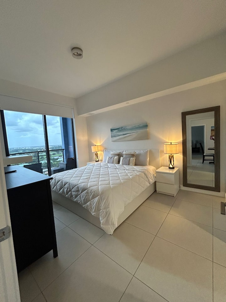 Charming Condo 2 Bed 2 Bath - Doral, FL