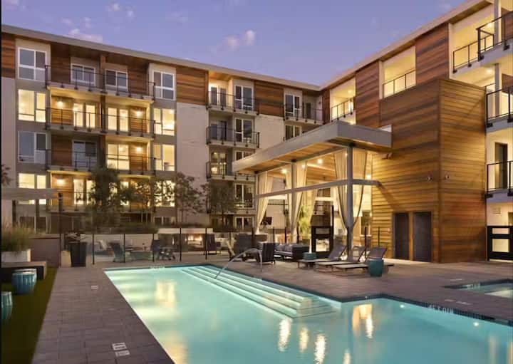Lovely Waterfront 2bdrm + Luxury Amenities - Dockweiler Beach, Playa Del Rey