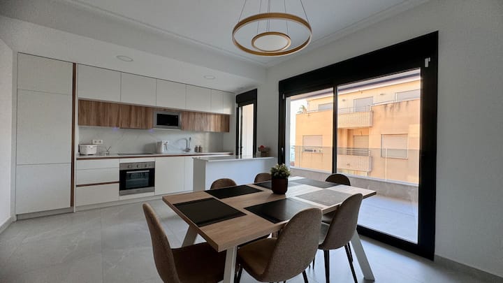 Perfect Apartment Near The Beach With Parking - Torrevieja