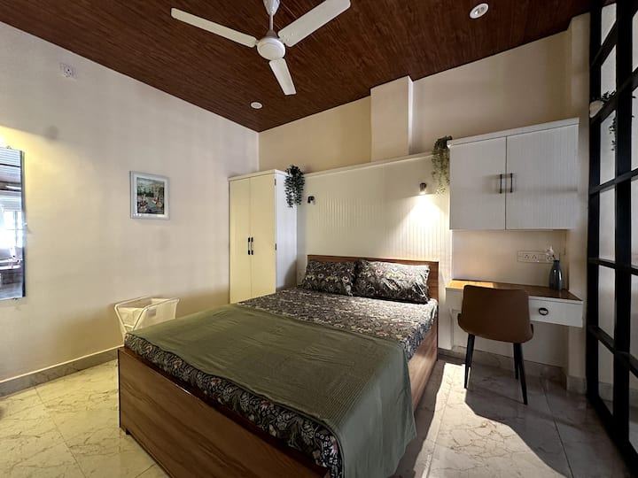 Cozy Studio Near Kashi Temple- House Of Kashi - Varanasi
