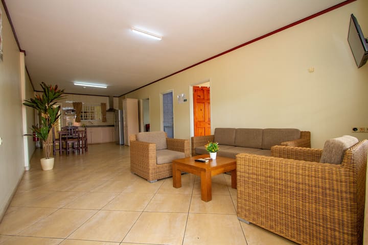 Modern & Simpel: Fijn Verblijf - Suriname