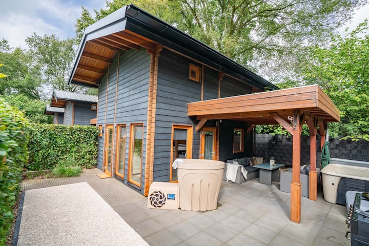 Wellness Bungalow Jacuzzi, Ijsbad,sauna En Bbq (4) - Netherlands