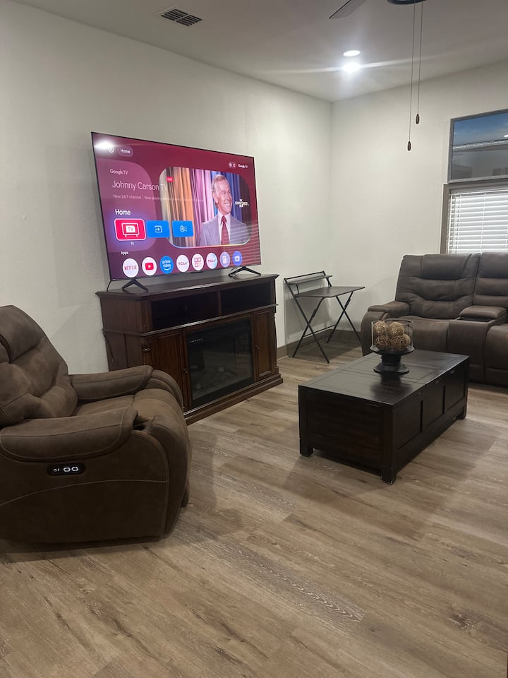 Near Jax Beach, Airport, Zoo, - Jacksonville, FL