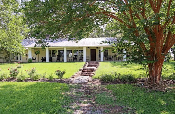 Burton Property! - Round Top, TX