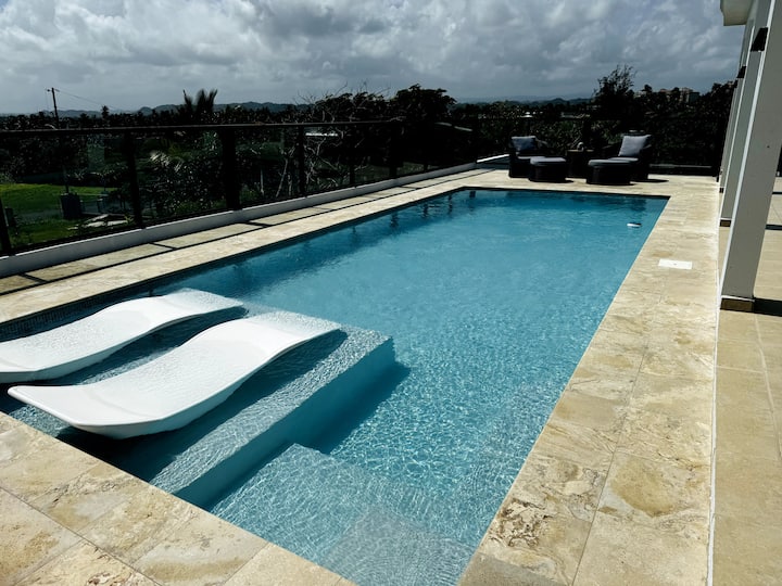 Casa Blanca Minutes To Playa Cerro Gordo Vega Alta - Dorado