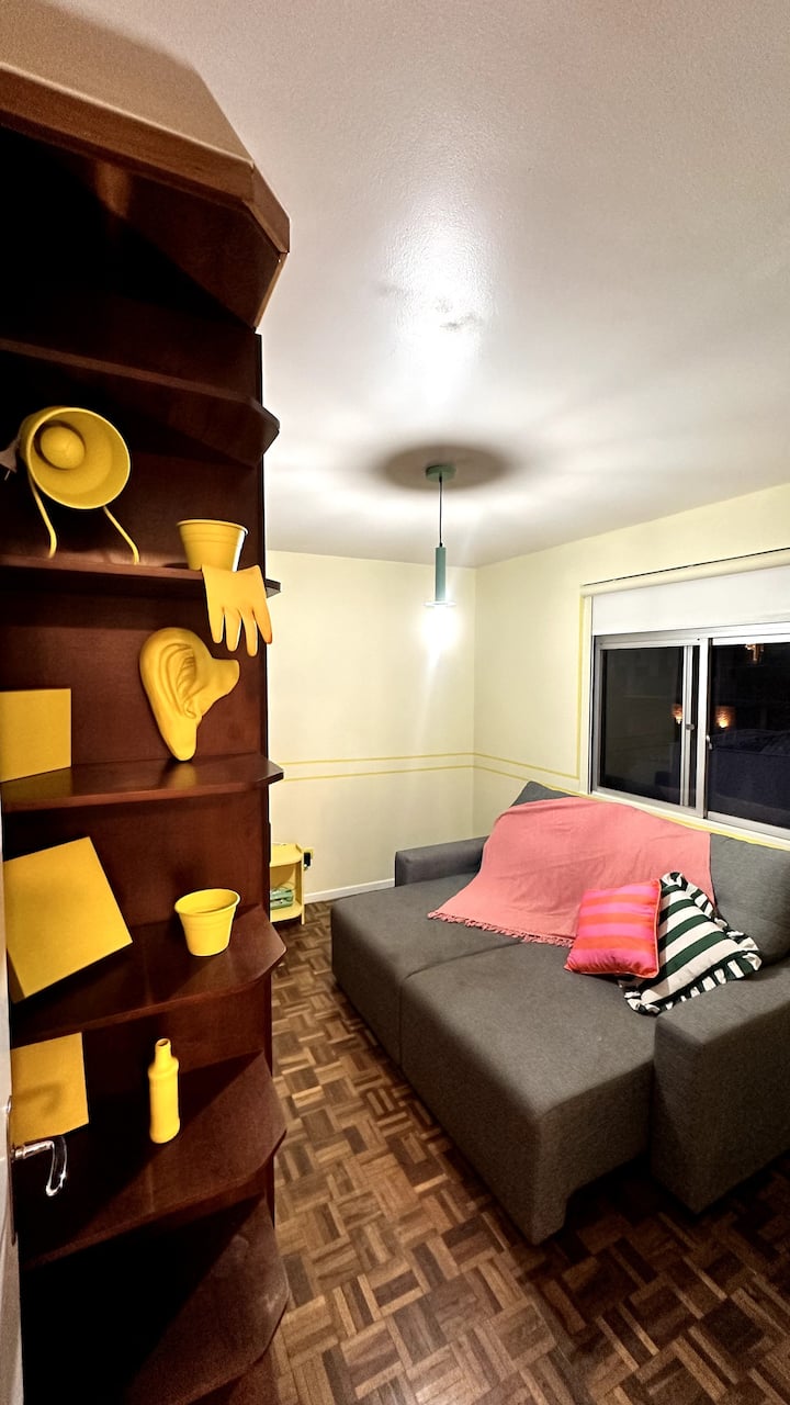 1 Quarto + Banheiro (Privativo) - Curitiba