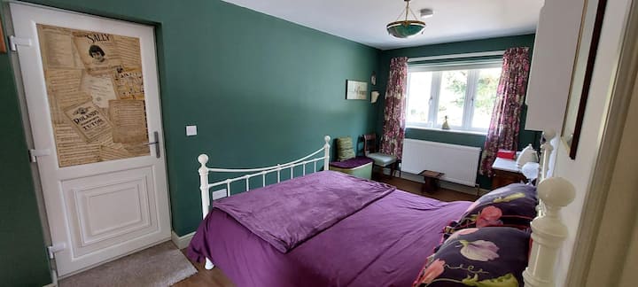 Comfortable Bed/ Great Location - Cromer