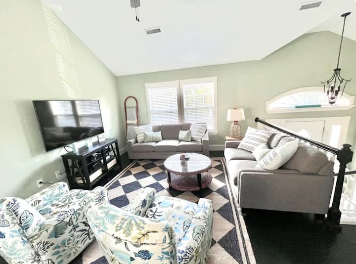 Hot Tub | Beautifully Appointed | Beach | King Bed - Kill Devil Hills, NC