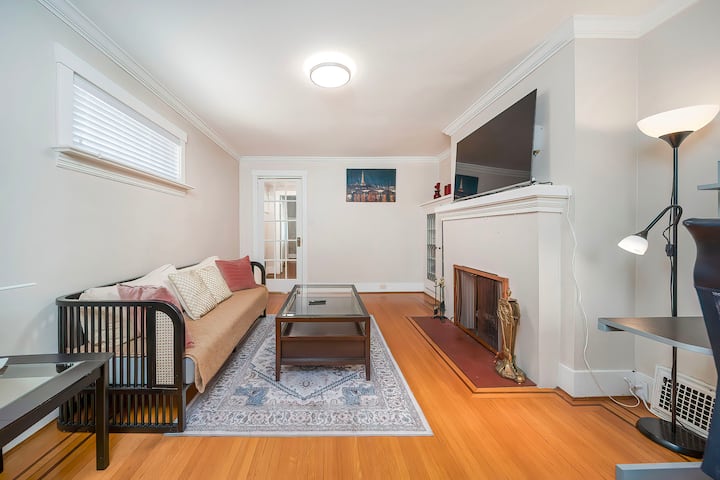 Family Retreat Near Downtown/free Parking/pets Ok - Vancouver