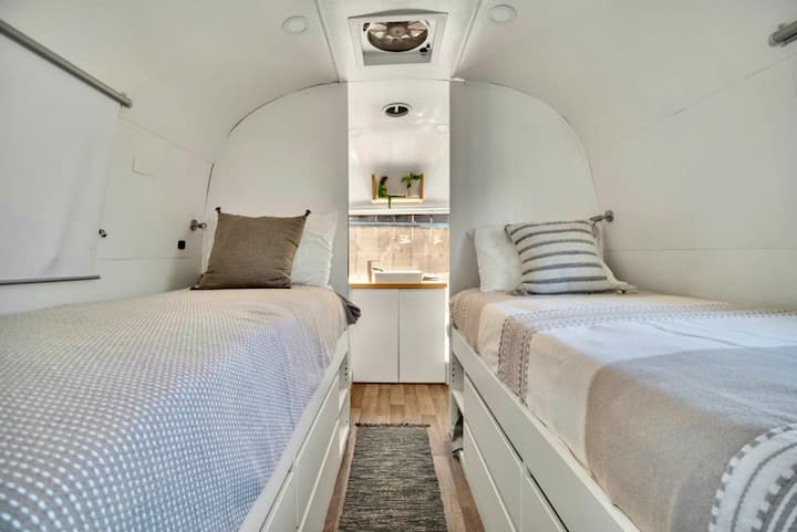 27’ Airstream | Deep Soak Bath + Private Patio - San Diego, CA