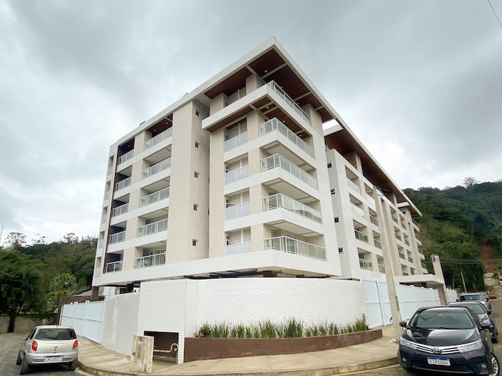 Praia Toninhas Ar Cond. Piscina, 2 Vagas Garagem. - Brazil