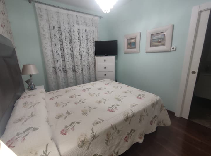 Habitación De Matrimonio Zona Ajardinada - Albacete