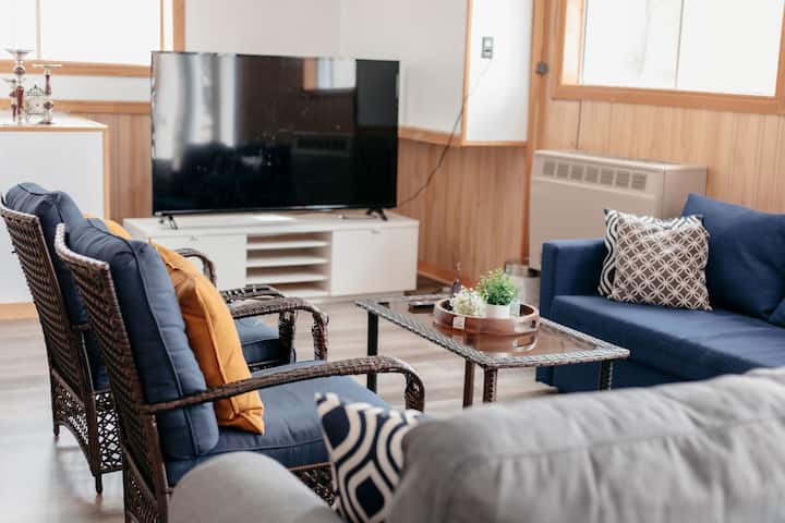 Mirror Lake Cottage In Muskoka - Muskoka District Municipality