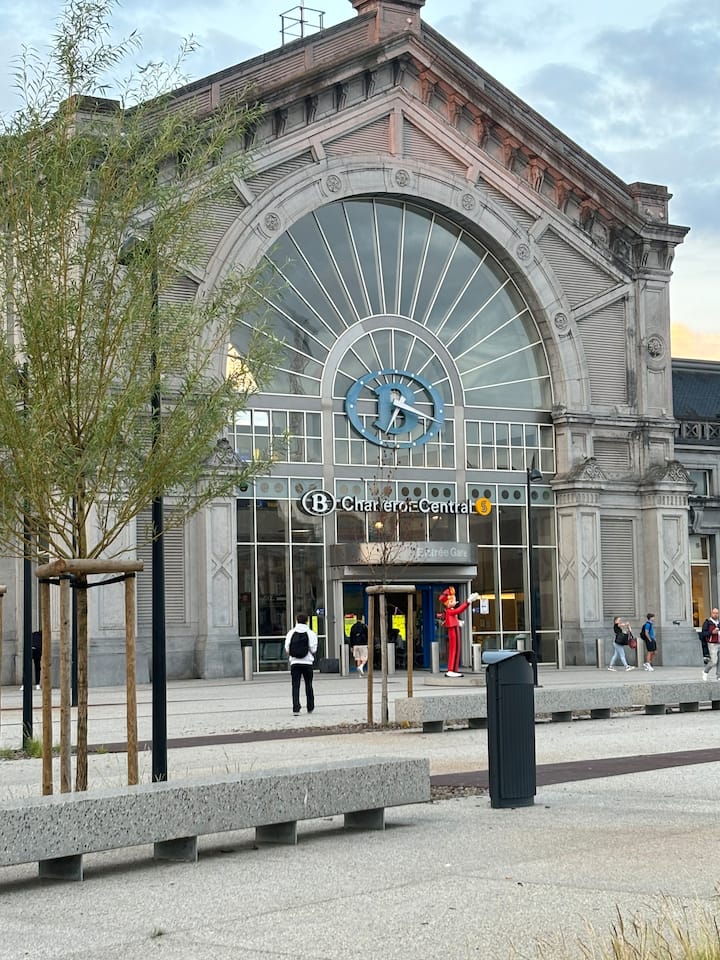 Ubuntu House, Studio - Charleroi - Charleroi