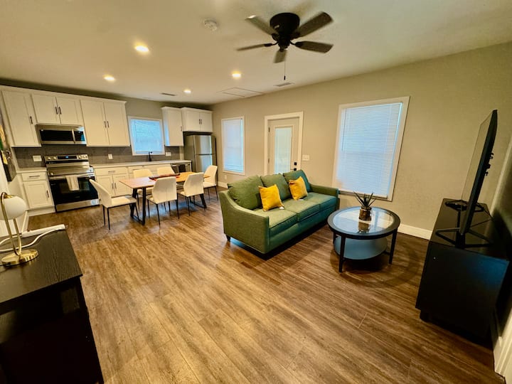 Small House Near Switchyard Park - Bloomington, IN