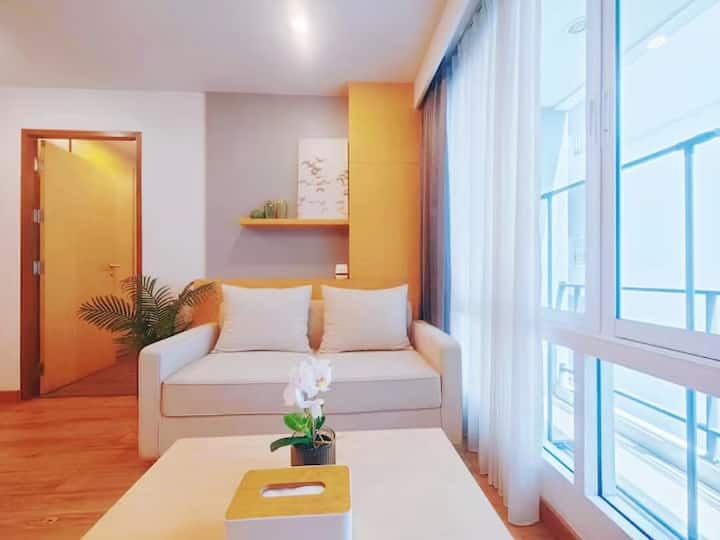 Nana Bts/2br/free Wifi&gym&pool& Parking - 방콕