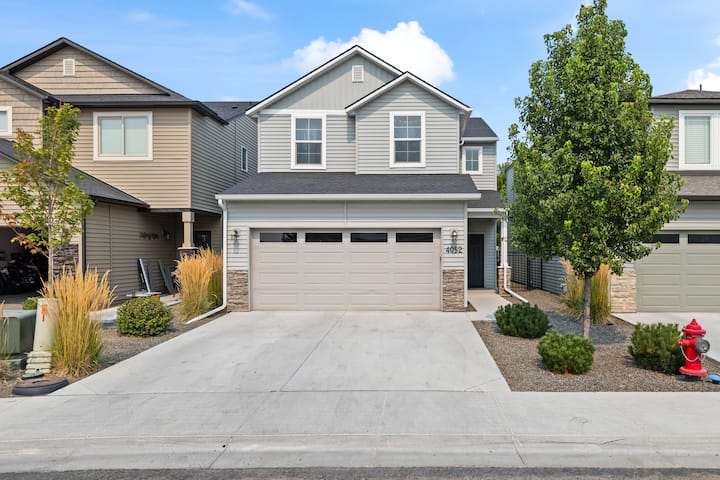Quiet Home With Private Backyard - Meridian, ID