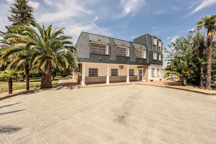 Habitación En Chalet Con Jardín - Boadilla del Monte