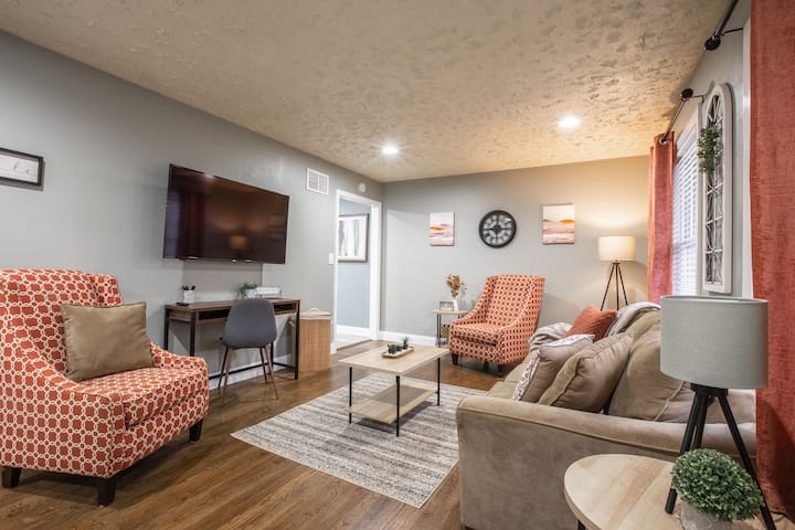 Glenwood - 3bed/1bath W/backyard - Overland Park
