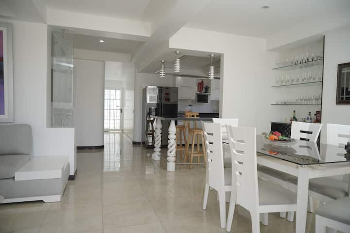 Apartamento Deluxe En Apartamentos Martinez - San Andrés
